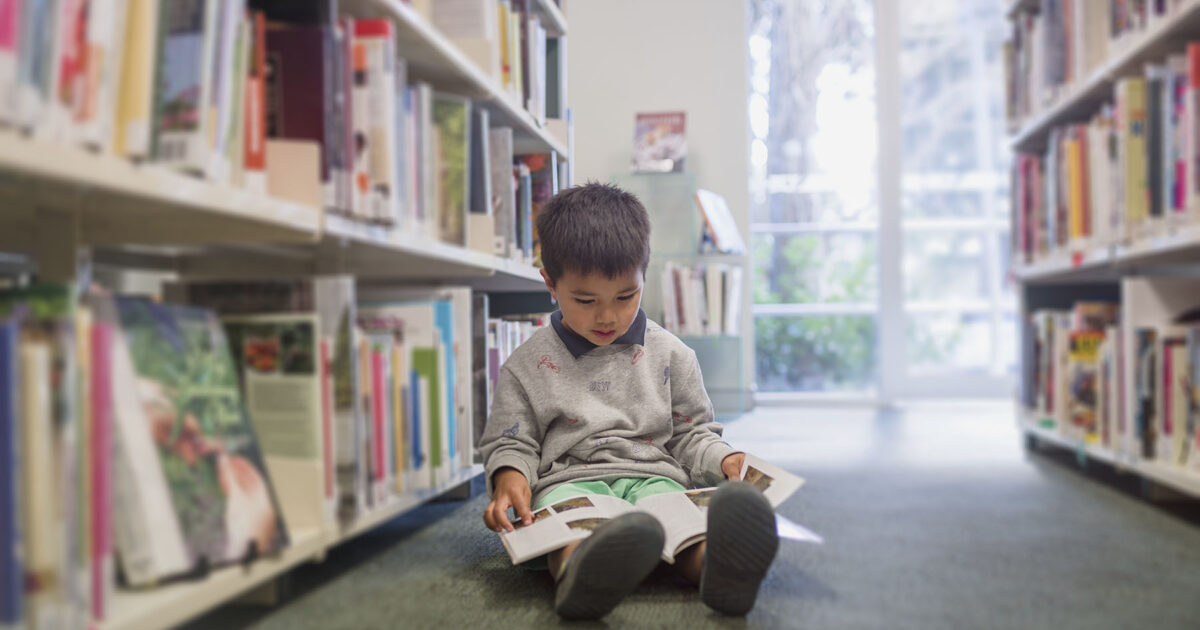 5 easy ways to support your local library